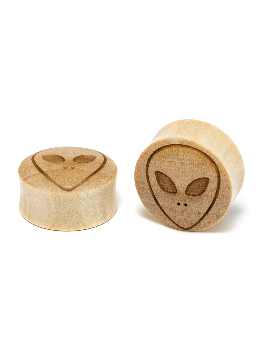 Alien Head Engraved Wood Plugs | Alien Gauges – PlugYourHoles.com